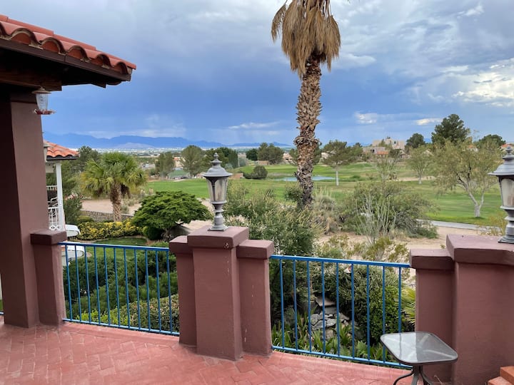 Golf Club Panoramic View, King Bed - Las Cruces, NM