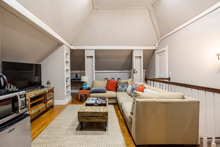 Charismatic Room In East Nashville - Nashville, TN