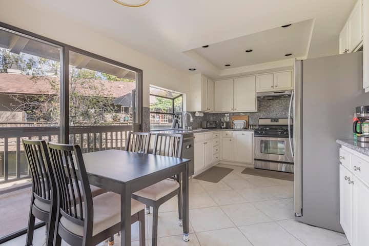 Quiet Cozy Room #2 Near Uci With Golf Course View - Irvine, CA