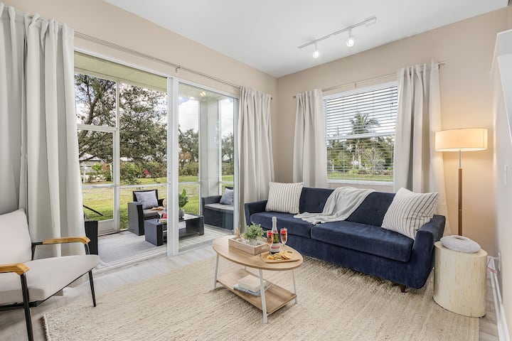 Gorgeous Townhome Close To The Beaches - Sanibel, FL
