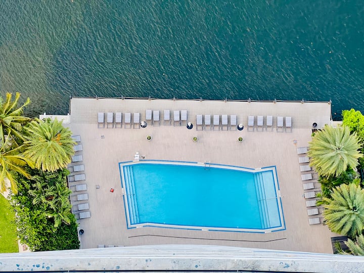 45 Beautiful Two Bedroom Apartment With Nice View - North Miami Beach, FL