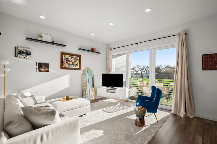 Condo In Vibrant Austin - 2 Bedroom/1 Bathroom - Oak Hill - Austin