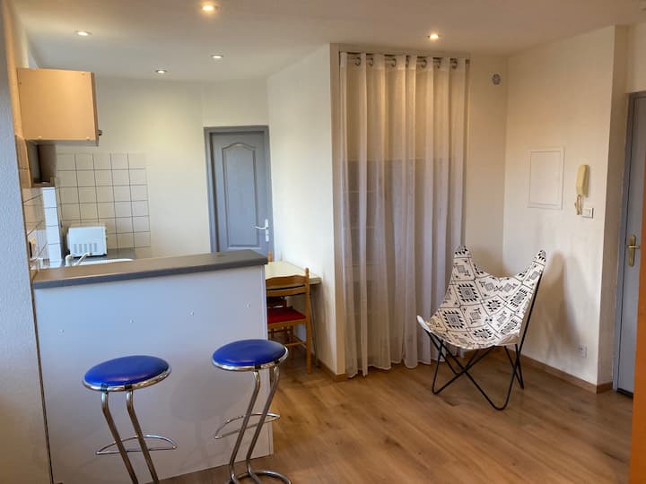 F1  Très Calme Proche  Techn’hom - Belfort