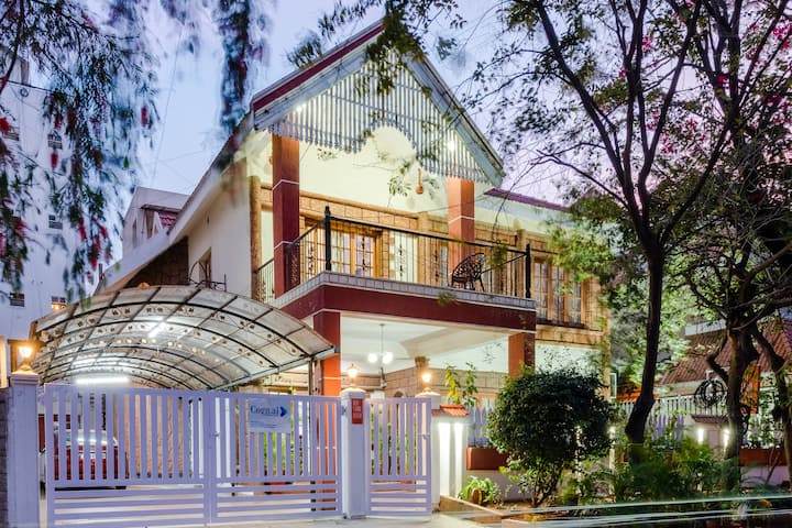 Redstone Villa And Suites - Bangalore
