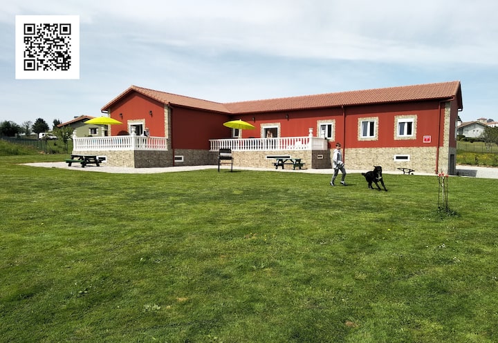 Alojamientocabarceno Casa 220m2 + 4000m2 De Jardín - Solares