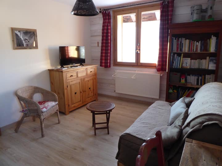 Appartement 3 Pièces  Dans Ferme Rénovée - Haute-Savoie