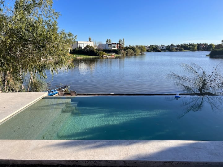 Casa Lagos Con Playa Propia - Bella Vista