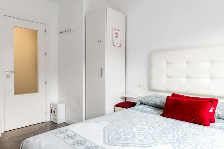 Habitación Privada, Doble, Centro Con Baño Privado - Granada, España
