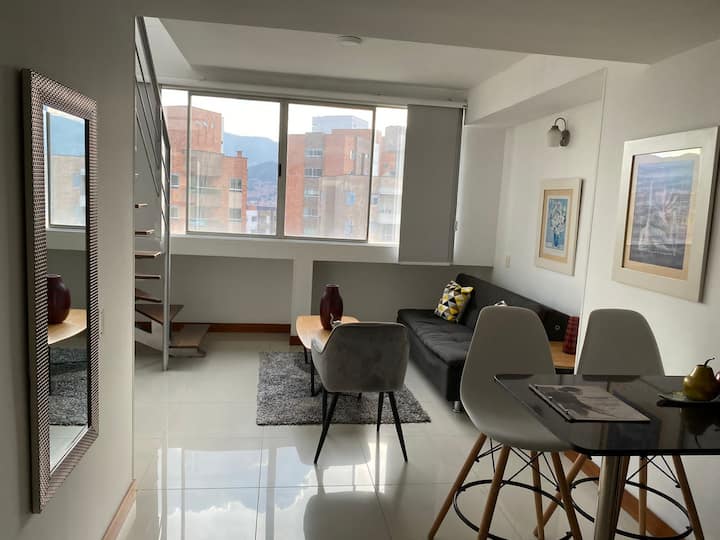Apartamento Amoblado Milla De Oro (Dúplex) Sp20 - Medellín