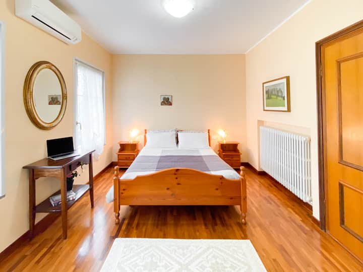 Room B In Town House With Private Bathroom - Montagnana