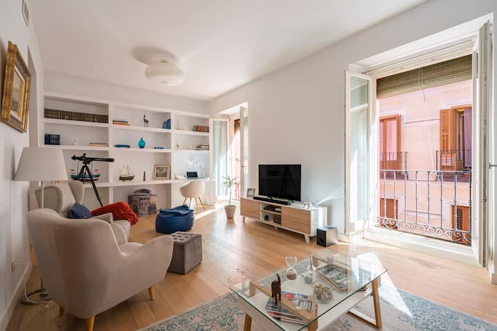 Near Plaza Mayor, Magic Apartment In La Latina - Madrid