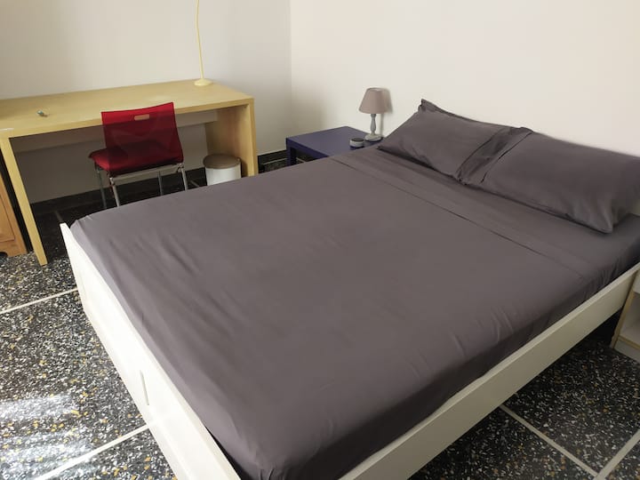 Double Room Strategic Position. Discounts, Write. - Bologna