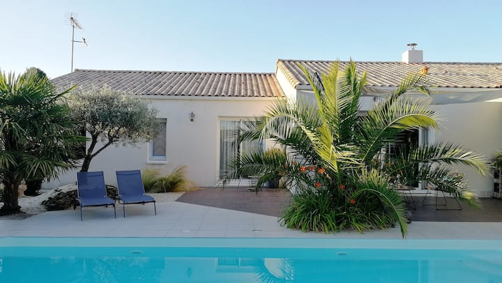 Venez Séjourner Dans Notre Petit Coin De Paradis ! - ibis La Roche Sur Yon Vendespace