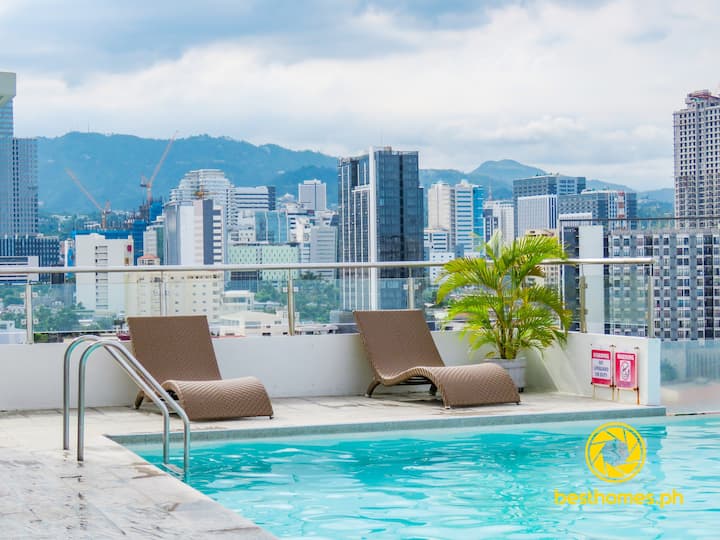 Poolside Condo Unit In Mabolo Garden Flats - Cebu