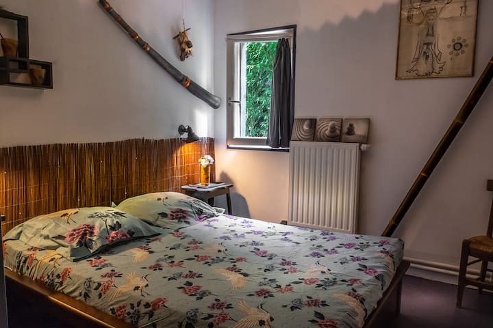 Chambre Japon  - Village Insolite - 4 Km  Sarlat - Domme