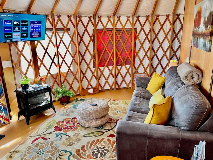 Maple Yurt Lookout Mountain Chattanooga Glamping - Yurts for Rent in ...