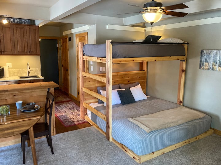 King Bed-hot Tubs-walk To Everything! - Breckenridge, CO