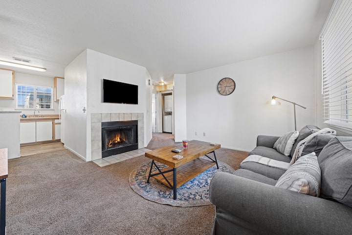 Executive Suite For Busy Travelers W/ Pets - Sacramento, CA