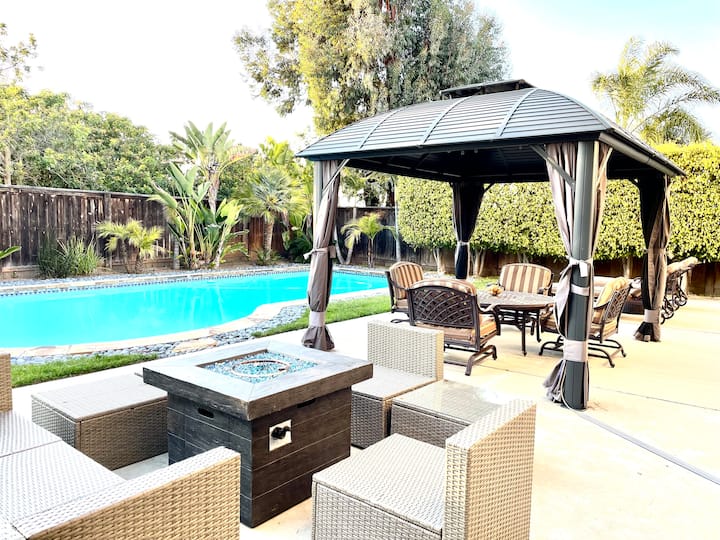 Private Pool, Yard, Close To Beach, Golf  & Trails - Encinitas, CA