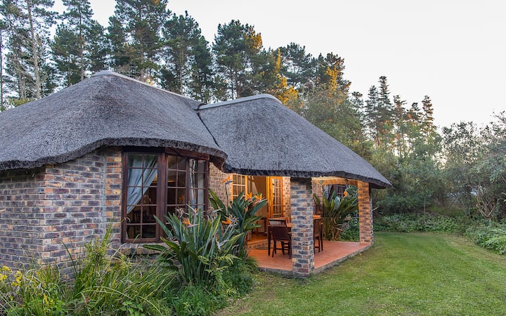 2 Bedroom Cottage With Private Pool - Harkerville