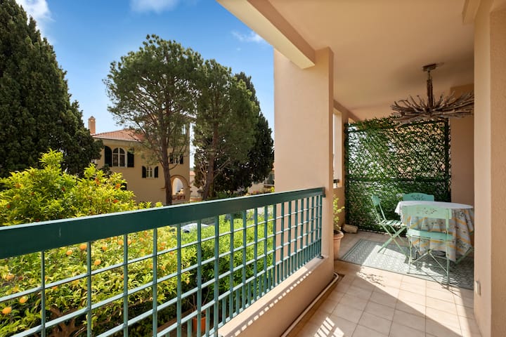 Bel Appartement Avec Piscine, Terrasse Et Parking - Saint-Jean-Cap-Ferrat