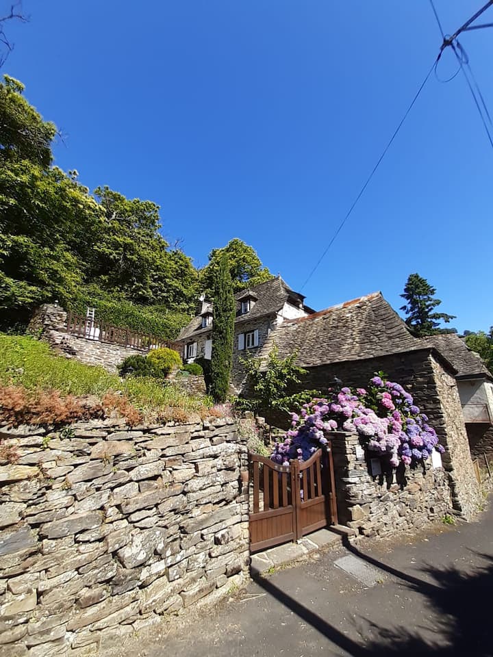 Gite Charmant - Lac de Maury