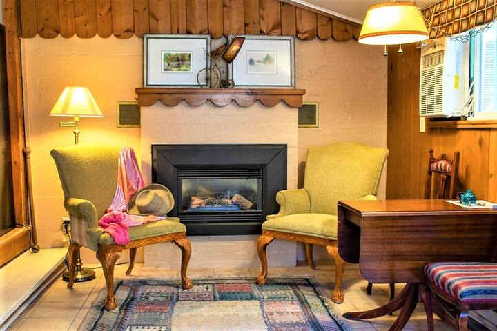 Lane's Cottage - Glen Arbor Bed And Breakfast - Glen Arbor, MI