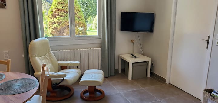 Soleillado : Appartement En Bord D'ardèche - Jaujac