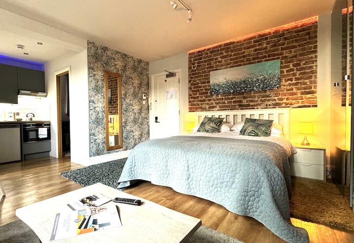 Studio 2-charming Boutique Apartment- Space For 3! - East Croydon