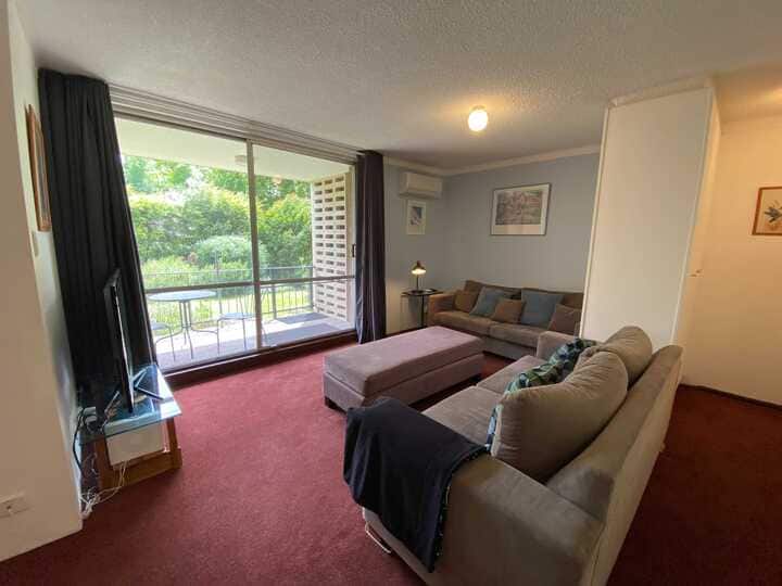 Quiet 2br Apartment With Garden Views In Griffith - Canberra