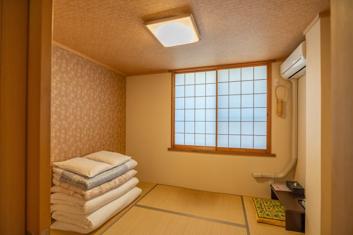 【美築八坂·藤】比邻八坂神社,至清水寺步行5分钟。位于祇园区域的高级独栋日式别墅内的独立景观双人房 - Kyoto