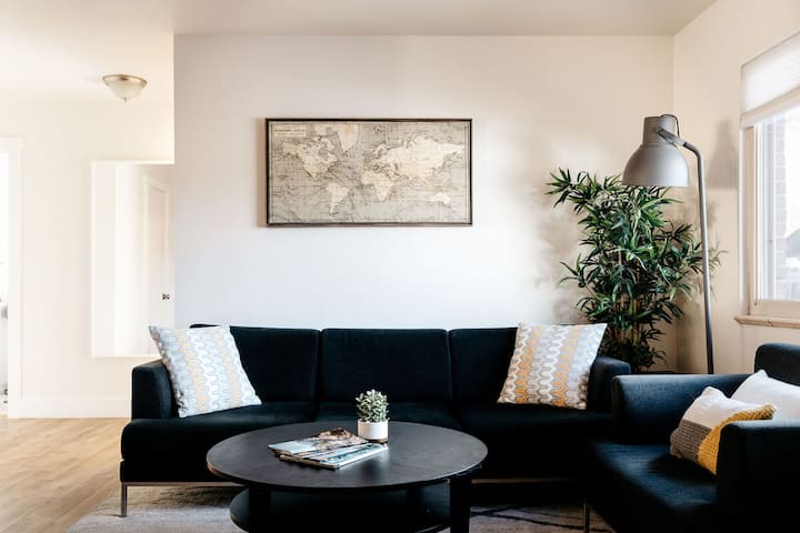 2bed Spacious Modern | 5min Downtown & Sloans Lake - Lakewood, CO