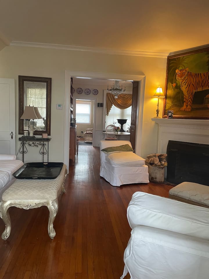 A Place With Charm And Comfort - Wilmington, DE