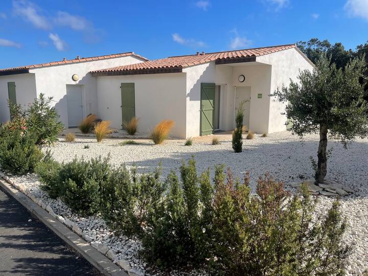 Villa 7 P Climatisée Avec Piscine Près Du Port - コルス