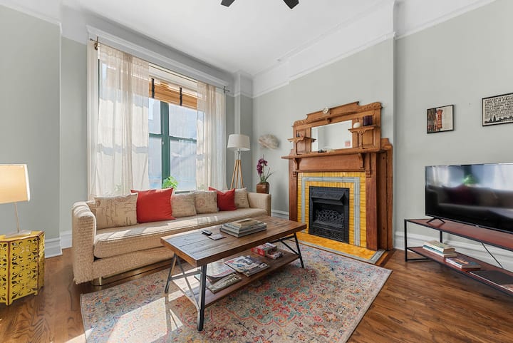 Secret Gallery On The Park - 2bd/1ba - Şikago, IL