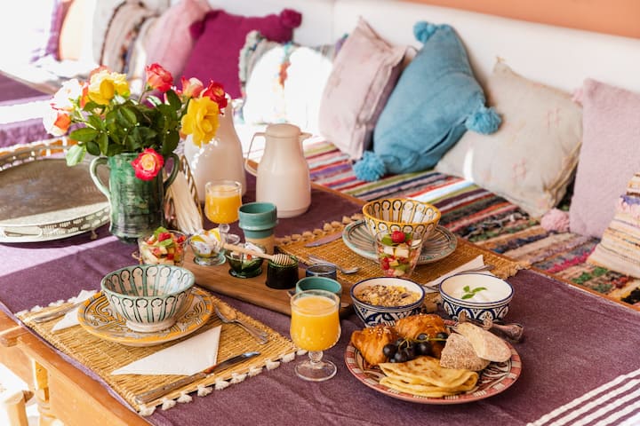 Your Private, 5 Bedroom Medina Home-riad Maison 28 - Marrakesh