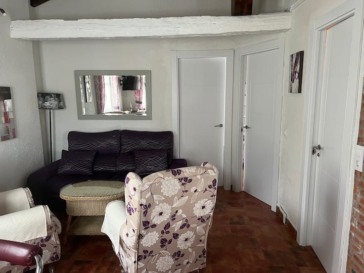 Casa 1ª Planta Con Jardín En Centro De Comillas - Comillas