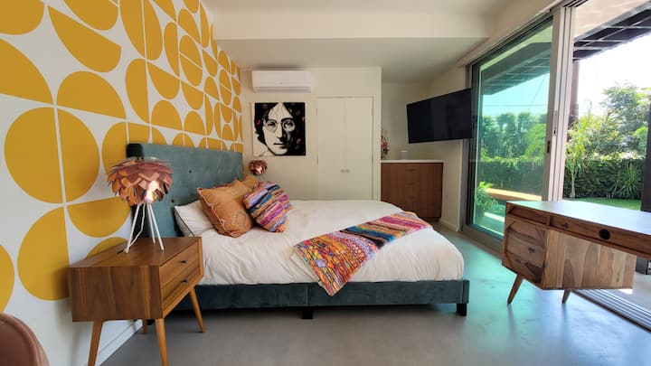 Modern Pool House, Lush Yard, Walk To Rodeo Drive - Santa Mónica, CA