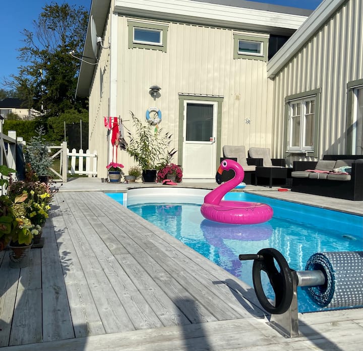 Villa, Pool Och Nära Till Strand. Västkust Pärla. - Onsala