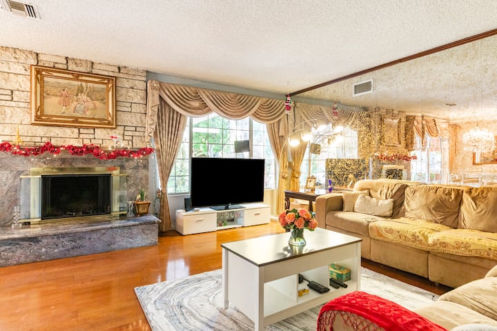 Comfortable Room In Los Angeles - San Fernando Valley, CA