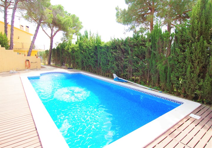 V&v Lloret-villa Ocells: Grande Maison,plage à 3km - Catalonië