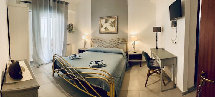 "Musical Room"close To Sea(100m)and Taormina(15km) - Nizza di Sicilia