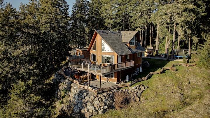 The Cabin: A Sooke Ocean View Mountain Acreage - Sooke