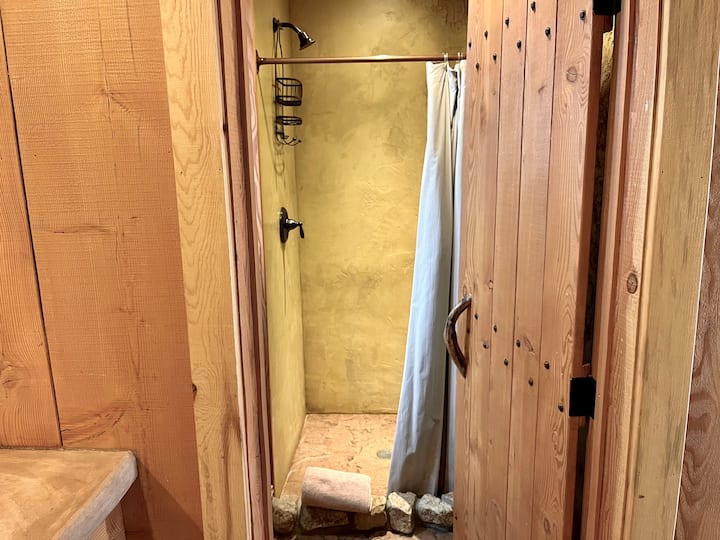 Bunkhouse Inn Room 2--walk To Town! - Winthrop, WA