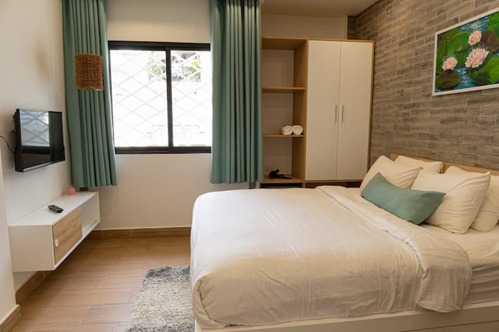 Room 7-beautifully Designed Studio W Rooftop In D3 - Vietnam