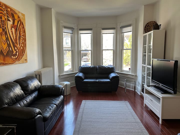 Beautiful Main Floor Apartment In The Annex - Toronto