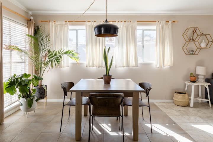 Close To Park, 5 Acres, Hot Tub - Joshua Tree, CA