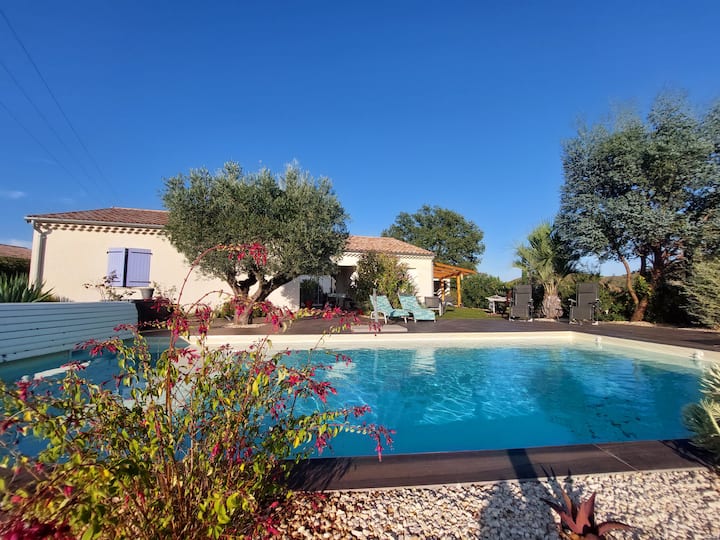 Villa Cosy Avec Piscine Et Belle Vue – 4 Chambres - Ardèche