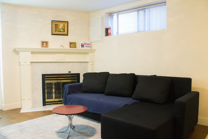 New! Lovely Renovated 1br, Central Van, 15min Yvr - Vancouver