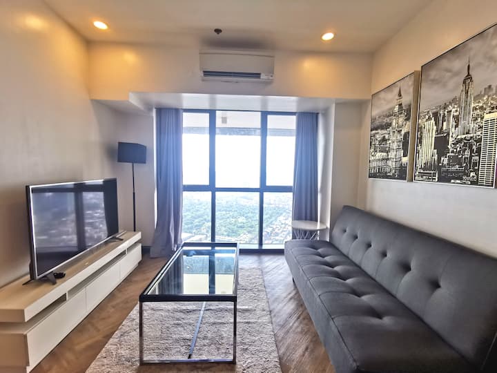 1 Br Penthouse W/ Breathtakingview&parking Makati - Taguig